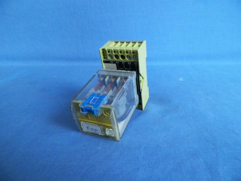 Comat Releco C3-A30 with Comat base